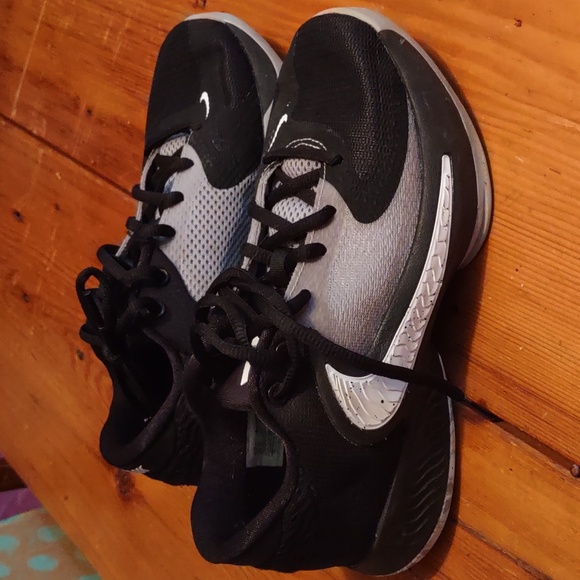 Nike | Shoes | Nike Freaks Black And Gray Sz 55 | Poshmark